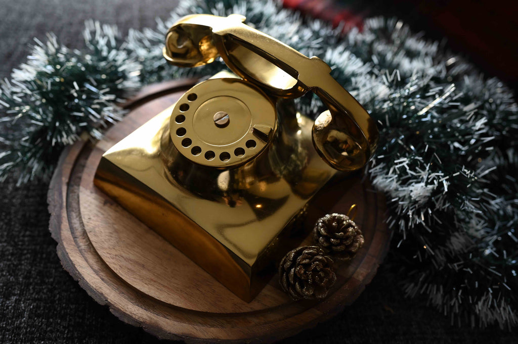 Retro Oversized Telephone Accent– Sammsara